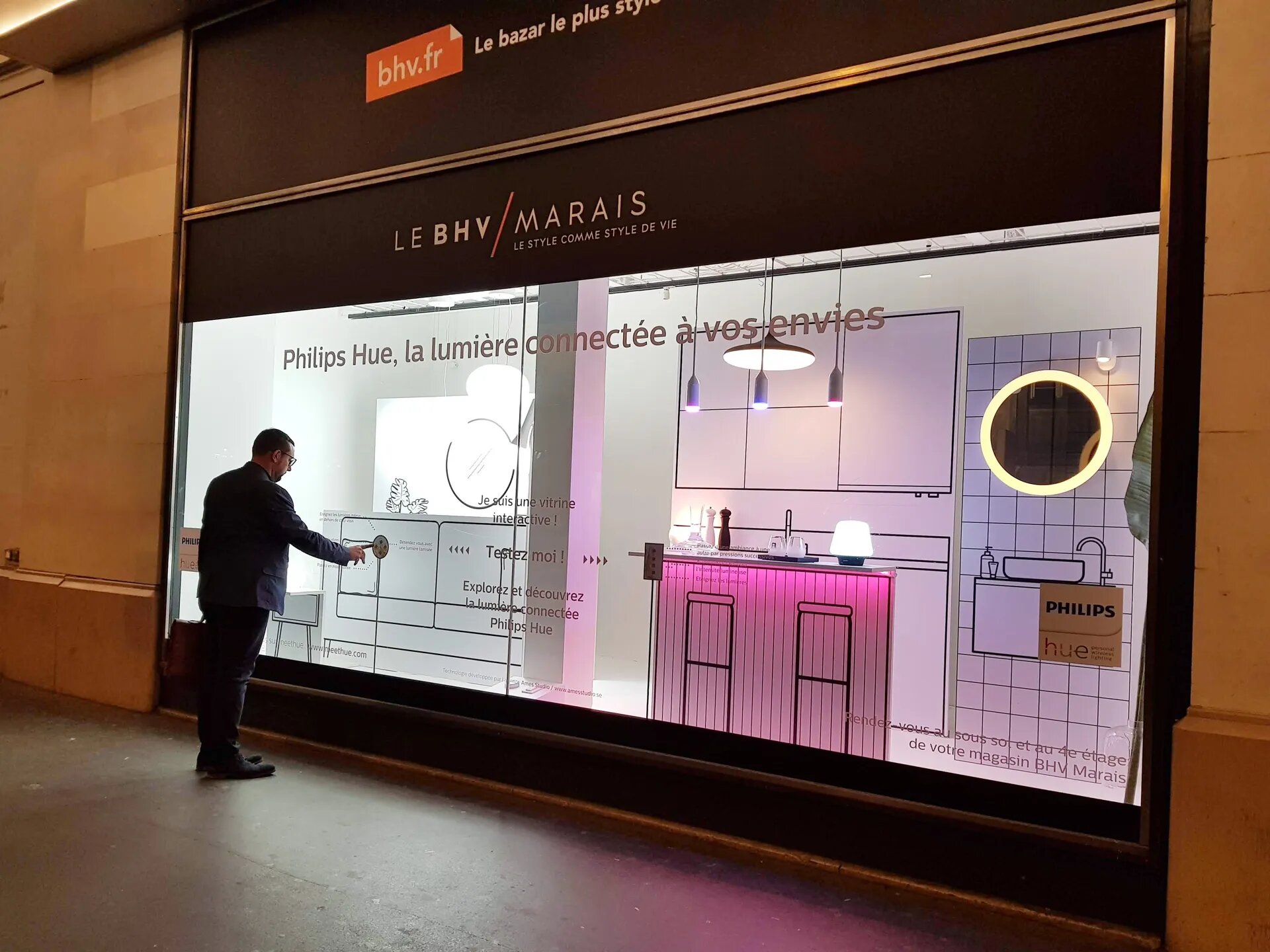 Vitrines digitales et interactives - MMT